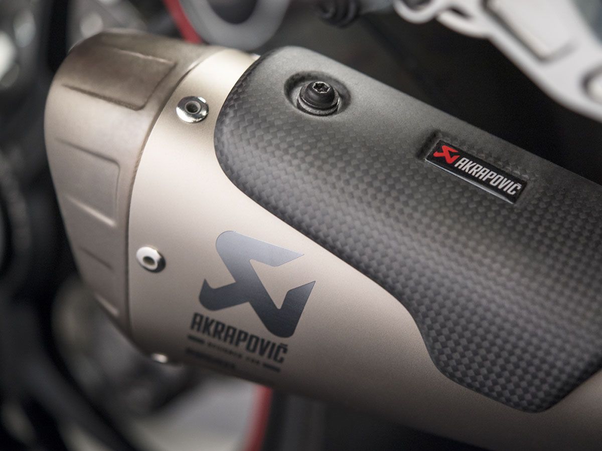 AKRAPOVIC EXHAUST SYSTEMS - SLIP ONS - SILENCERS